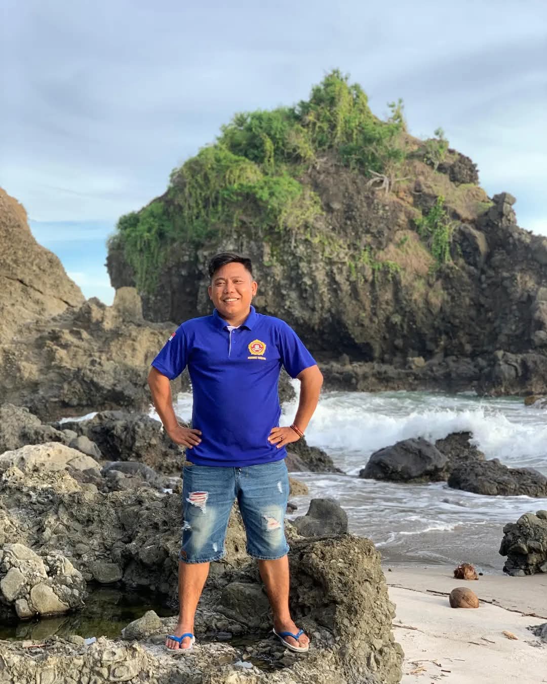 PANTAI BATU MIRAU PEKON MALAYA SALAH SATU DESTINASI WISATA PANTAI ...